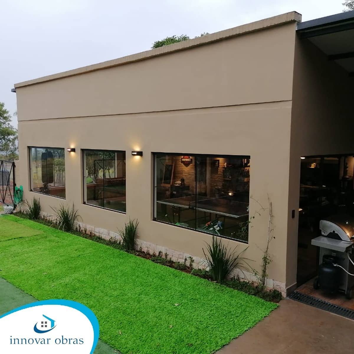 Colocación de vidrios templados - Innovar Obras