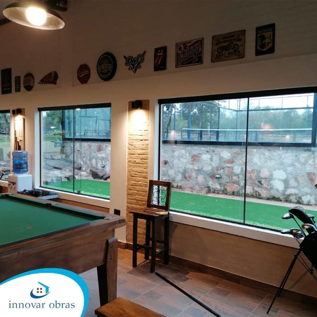 Colocación de vidrios templados - Innovar Obras